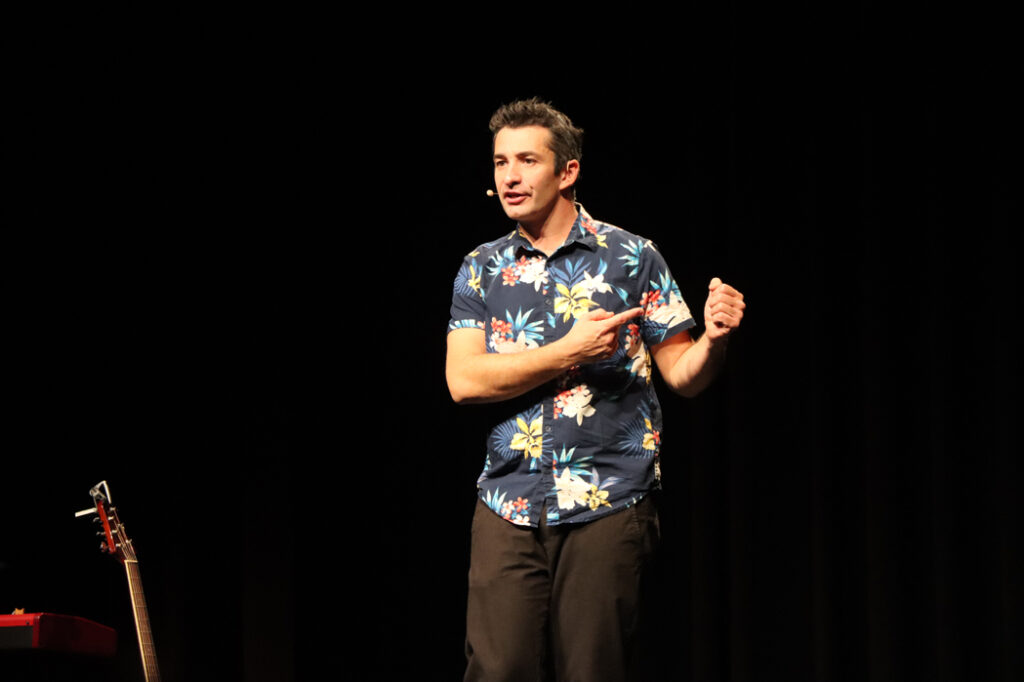 „Sonderklasse“- lachen mit Omar Sarsam » LIFE MAGAZIN