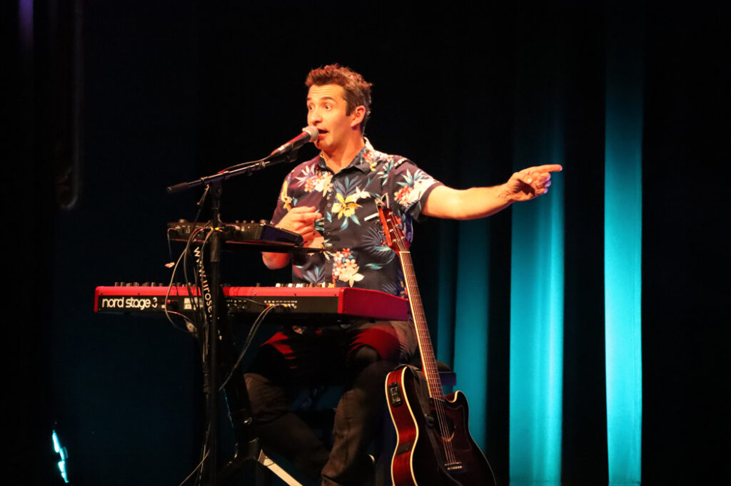 „Sonderklasse“- lachen mit Omar Sarsam » LIFE MAGAZIN